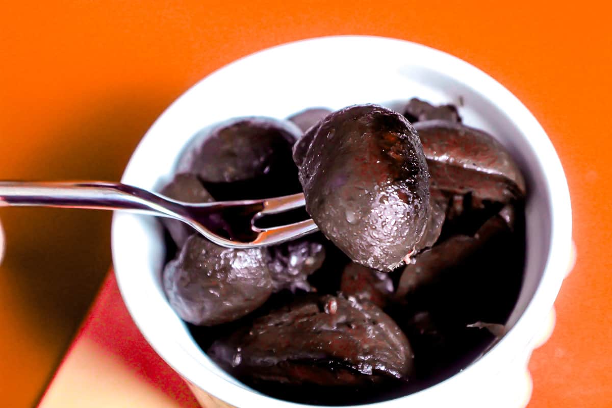 Easy Burgundy Mushrooms - SmartyPantsKitchen