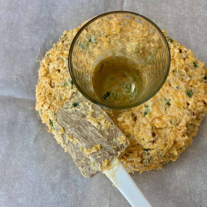 Cheddar Cheese Ring - SmartyPantsKitchen